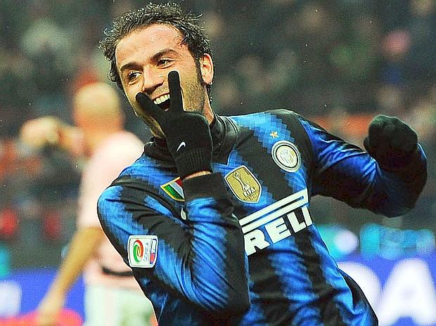 Gli ex, Pazzini dà l'addio al calcio giocato e studia da DS
