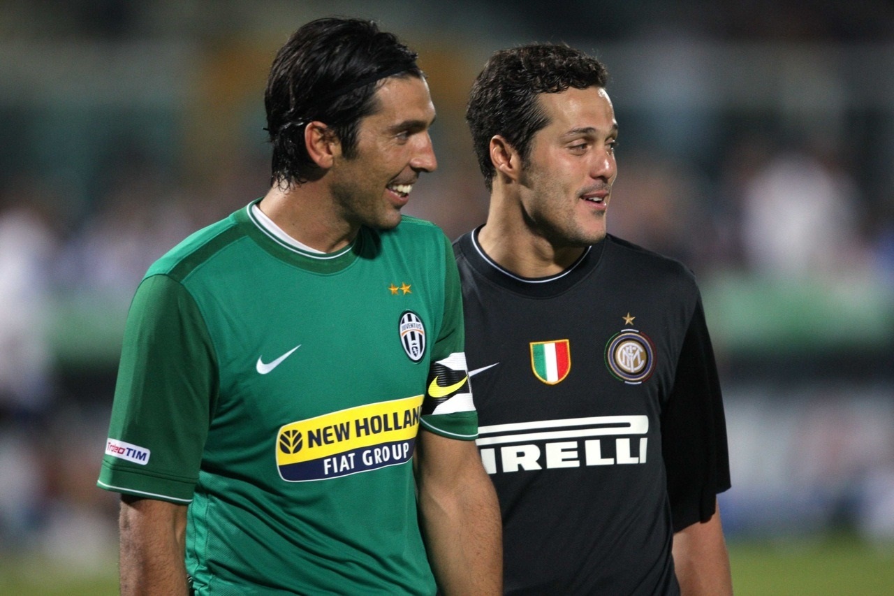 Julio Cesar elogia Buffon: "E' il miglior portiere della storia"